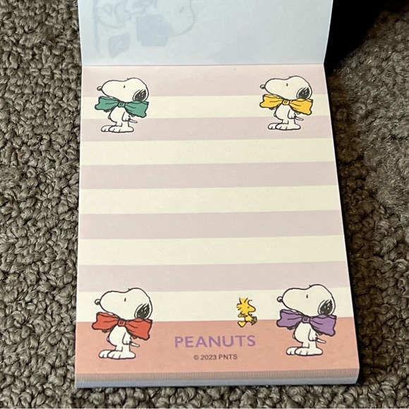 Peanuts | Office | Snoopy Peanuts Mini Memo Pad Officially Licensed ...
